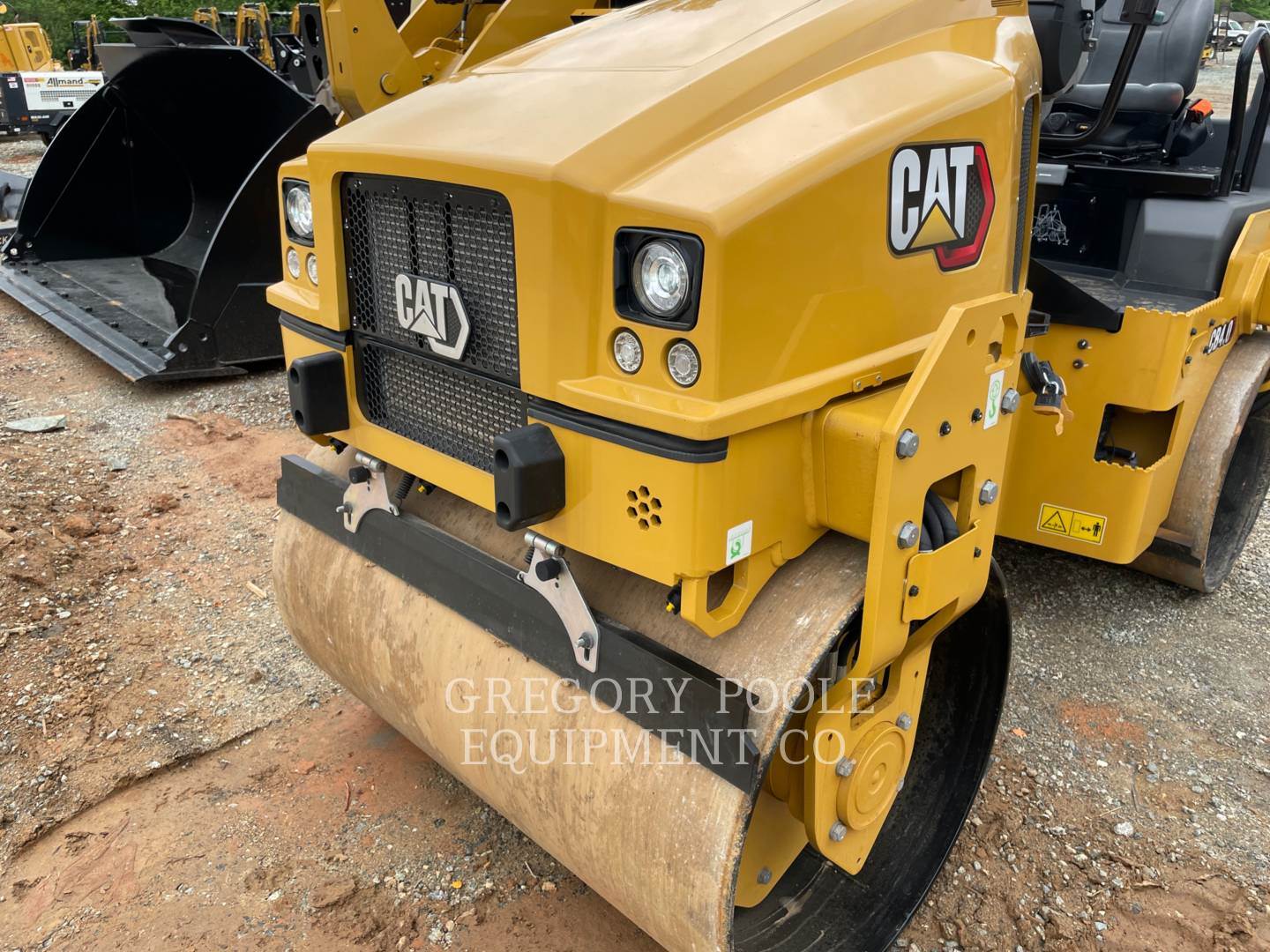 2022 Caterpillar CB4.0 Smooth Drum Roller Compactor For Sale, 1 Hours ...