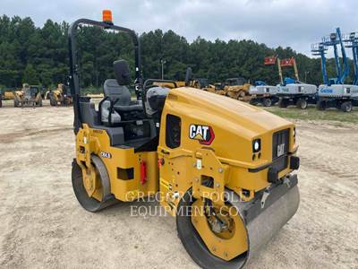 2025 Caterpillar CB4.003 Smooth Drum Roller Compactor For Sale, 1 Hours ...