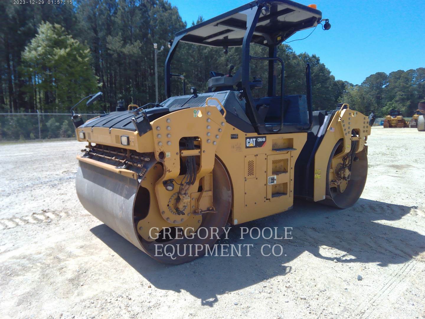 2016 Caterpillar CB64B Smooth Drum Roller Compactor For Sale, 7,923 ...