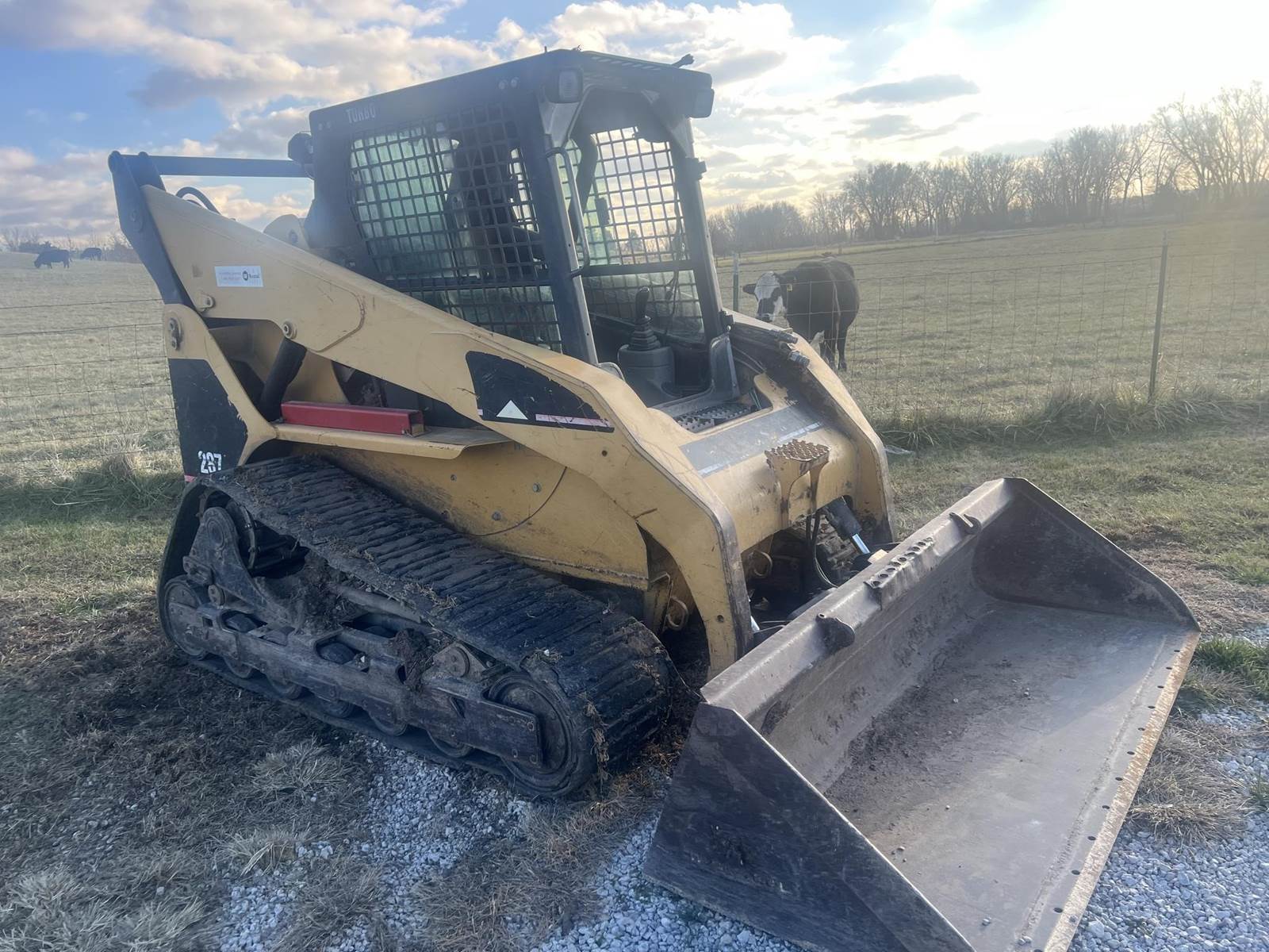 2004 Caterpillar 287 Skid Steer For Sale, 3,323 Hours | Richmond, MO ...