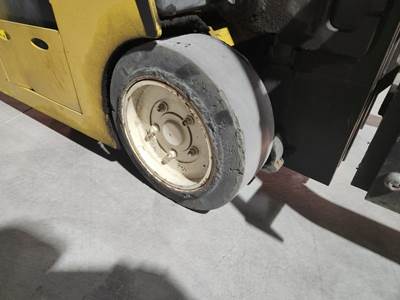 2016 Yale ESC040 Electric Stand-up Forklift For Sale, 3,323 Hours | Las ...