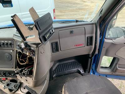 2012 Kenworth T700 T/A Sleeper For Sale, 849,587 Miles | Indianapolis ...