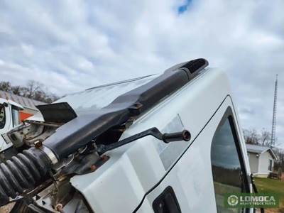 2008 Mitsubishi FE-84D Right Air Cleaner / Air Filter Housing For Sale ...