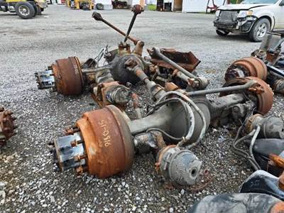 Meritor-Rockwell RT40-145 Rear Axle Assembly for a 2002 Sterling M8500 ...