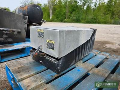 Mack Granite CV713 Battery Box for a 2004 Mack CV713 Granite For Sale ...
