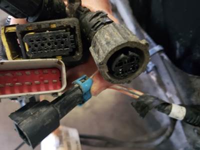 2017 Volvo VHD DEF Tank For Sale | York, ON, Canada | 21950837-P06 ...