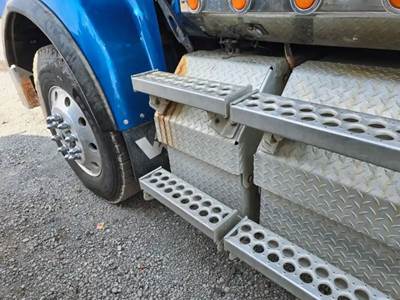 Western Star 4900FA DEF Tank for a 2014 Western Star 4900 FA For Sale ...