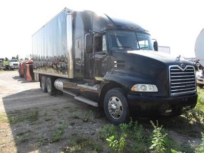 1999 Mack Vision CX613 Box Truck - 355HP, 10 Speed Manual For Sale ...