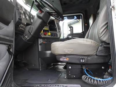 2015 Mack Titan TD713 Sleeper Semi Truck - 36" Mid Roof Sleeper, MP10 ...