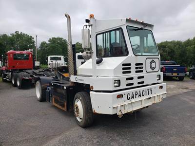 2016 Capacity Yard Spotter Truck - Cummins, 200HP, Automatic For Sale ...