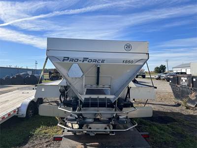 Unverferth PRO-FORCE 1850 Dry Fertilizer Applicator For Sale | Clear ...