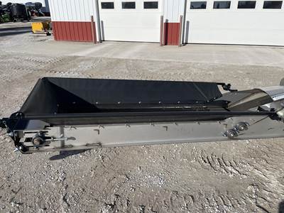 2025 Universal 1537 SELF-PROPELLED FIELD LOADER GAS SD For Sale ...