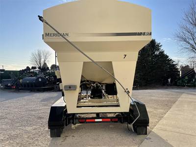 Meridian 375RT Seed Tender For Sale | Zearing, IA | 11999524 ...