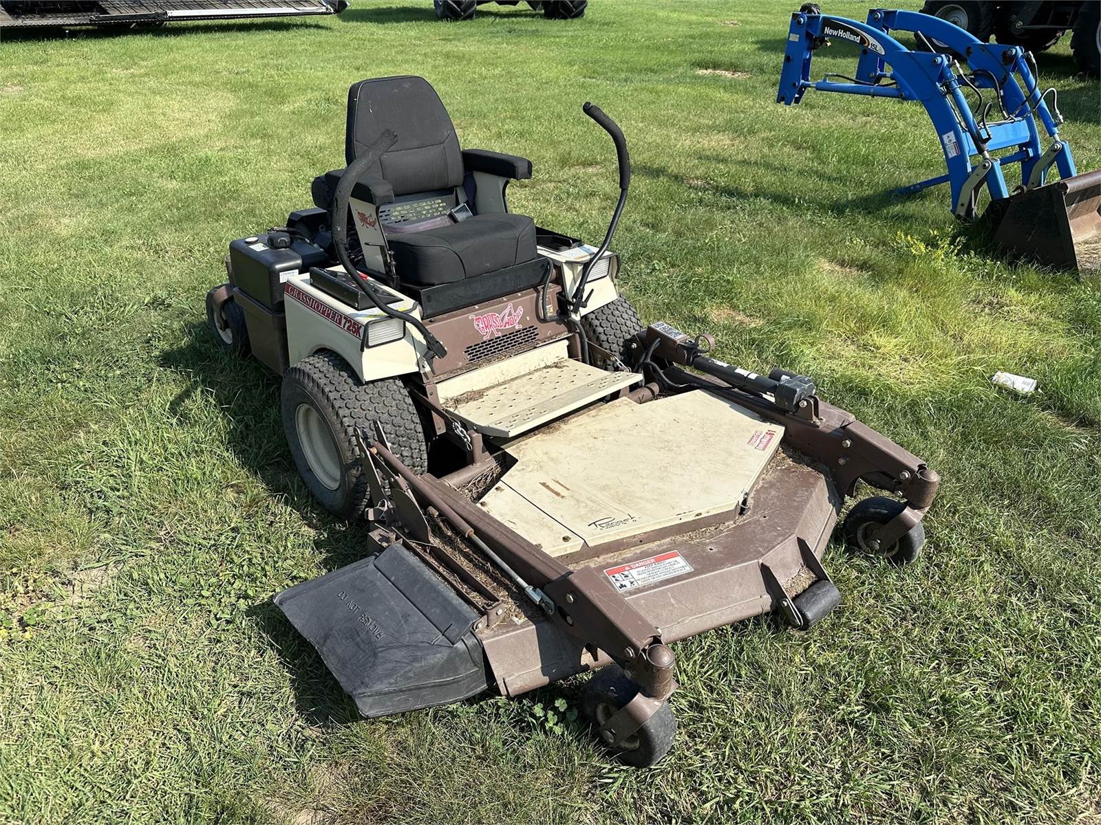 2014 Grasshopper 725KT Zero Turn Mower For Sale, 660 Hours | Garrison, ND | 19351N ...