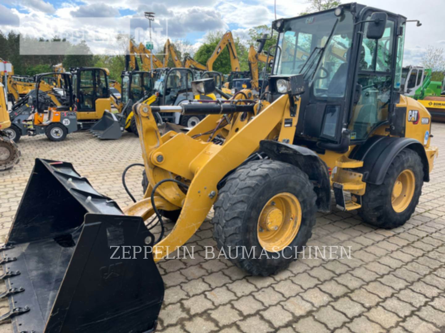 2021 Caterpillar 908M Wheel Loader For Sale, 5,348 Hours | Mittenwalde ...