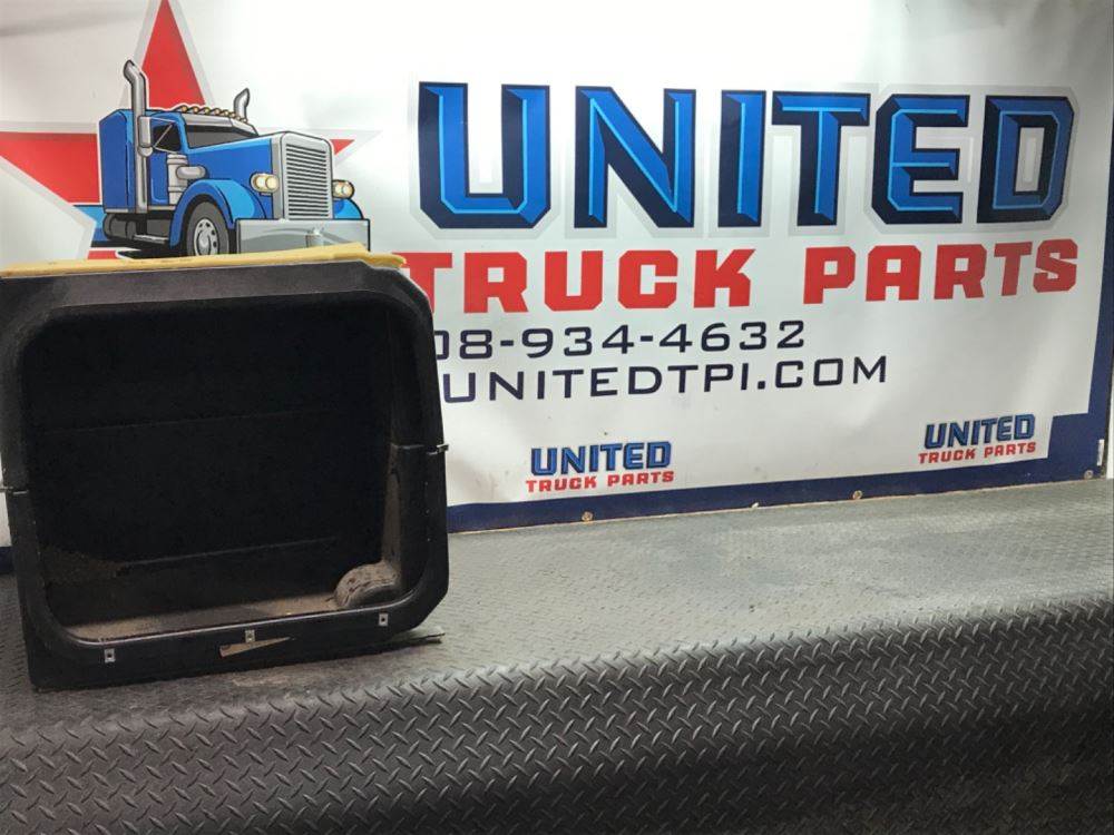 Peterbilt 379 Sleeper Part for a 2000 Peterbilt 379 UNIBILT For Sale ...