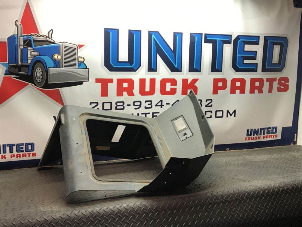 Peterbilt 379 Sleeper Part for a 2000 Peterbilt 379 UNIBILT For Sale ...