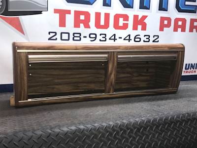 Peterbilt 379 Sleeper Part for a 2000 Peterbilt 379 UNIBILT For Sale ...