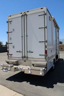 2000 Ford F-550 XL 16 Ft FRP High Cube Box Van Truck For Sale, 15,231 ...