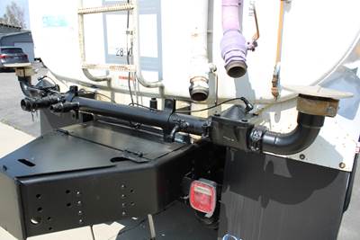 2003 Chevrolet C8500 Stainless Steel 3500 Gal Klein Water Tank Truck ...