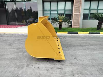 Bedrock Quick Coupler Bucket for Caterpillar 938 Loader For Sale ...