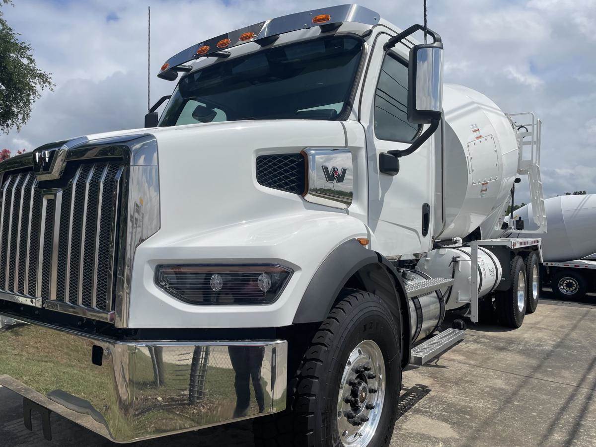 2025 Western Star 47X Mixer / Ready Mix / Concrete Truck - Detroit ...