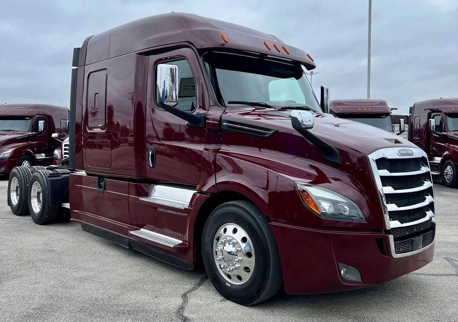2020 Freightliner Cascadia 126 Sleeper Semi Truck - 72" Mid Roof ...