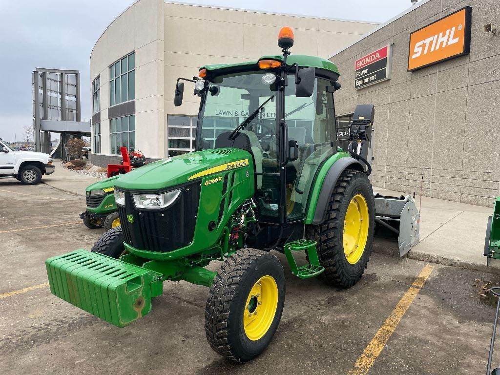 2019 John Deere 4066R Tractor For Sale, 790 Hours | Moorhead, MN | Z038401 | MyLittleSalesman.com