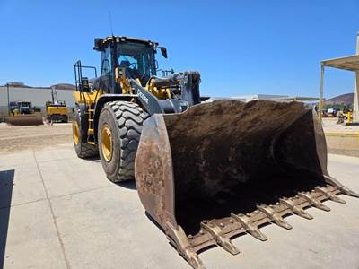 2022 John Deere 744L Wheel Loader For Sale, 2,219 Hours | Lakeside, CA ...