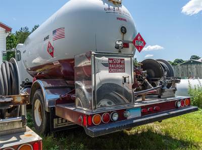 2010 Peterbilt 335 3499 Gallon Propane Truck - Paccar 300HP, Automatic ...