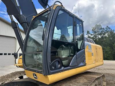 2013 John Deere 250G LC Excavator - Bucket & Thumb For Sale, 6,811 ...