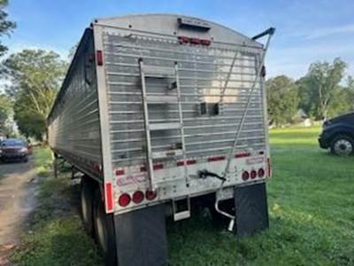 2015 Wilson Pacesetter Hopper / Grain Trailer For Sale | South, NC ...