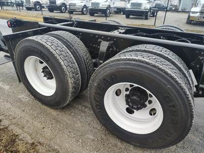 2015 Freightliner 114SD Cab & Chassis Truck | Detroit DD13 | Heavy Spec ...