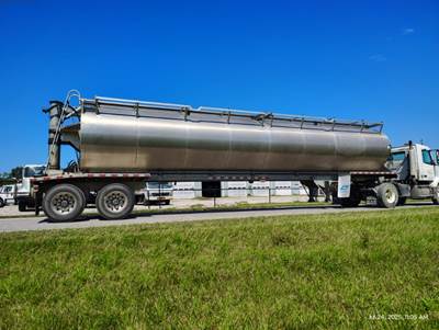 2017 Warren Bulk Feed Trailer AT-40-8 Feed | Galvanized Augers | 9-12-9 ...