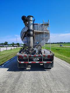 2017 Warren Bulk Feed Trailer AT-40-8 Feed | Galvanized Augers | 9-12-9 ...