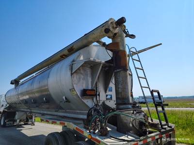 Used Warren 40' Bulk Feed Trailer AT-40-SER9 | Galvanized Augers ...