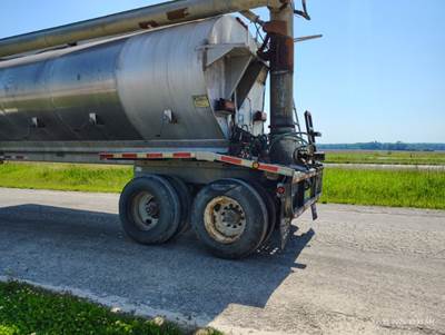 Used Warren 40' Bulk Feed Trailer AT-40-SER9 | Galvanized Augers ...