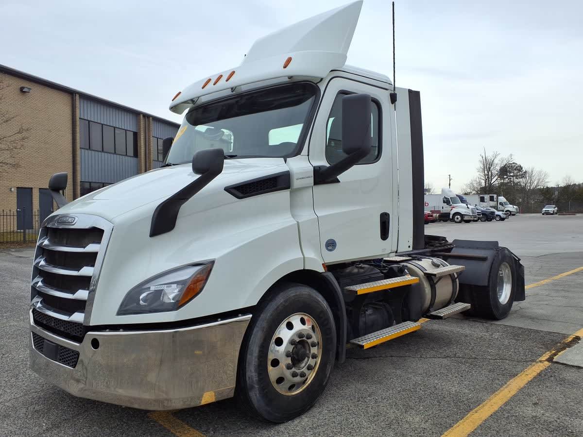 2020 Freightliner Cascadia 116 Single Axle Day Cab Truck - 12 Speed ...