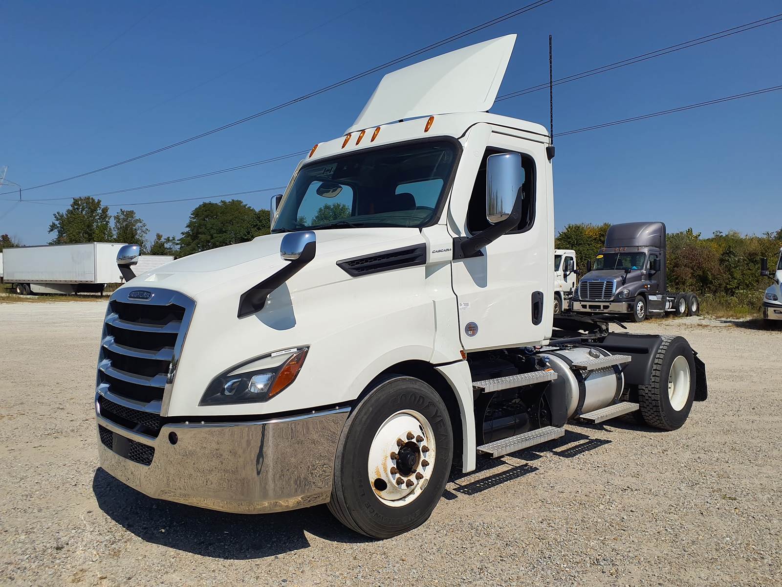 2022 Freightliner Cascadia 126 Single Axle Day Cab Truck - 410HP, 12 ...