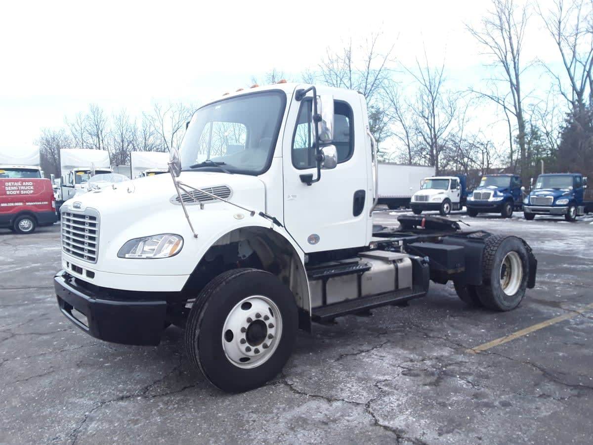2018 Freightliner M2 106 Single Axle Day Cab Truck - 350HP, 6 Speed ...