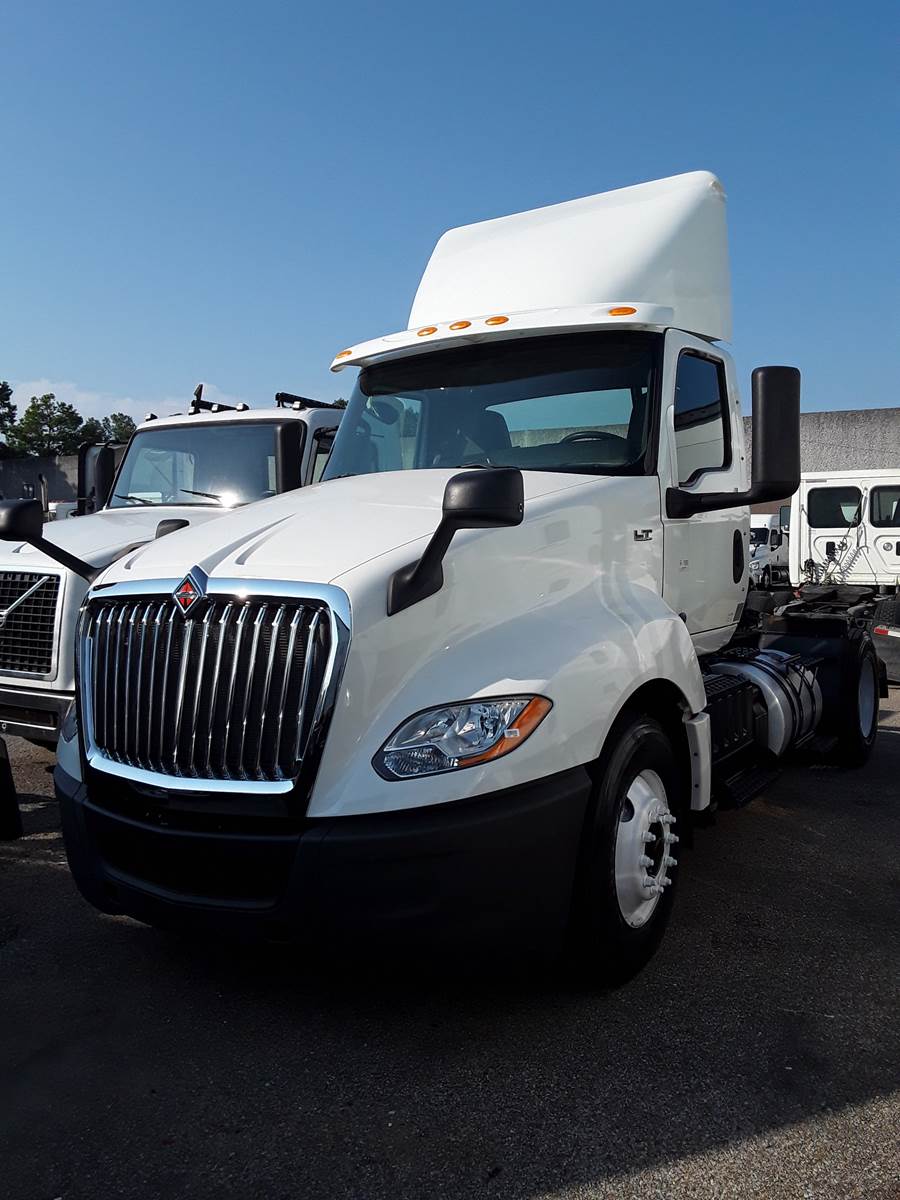 Conquer The City Streets Your Ultimate Guide To The Single Axle Day Cab Truck