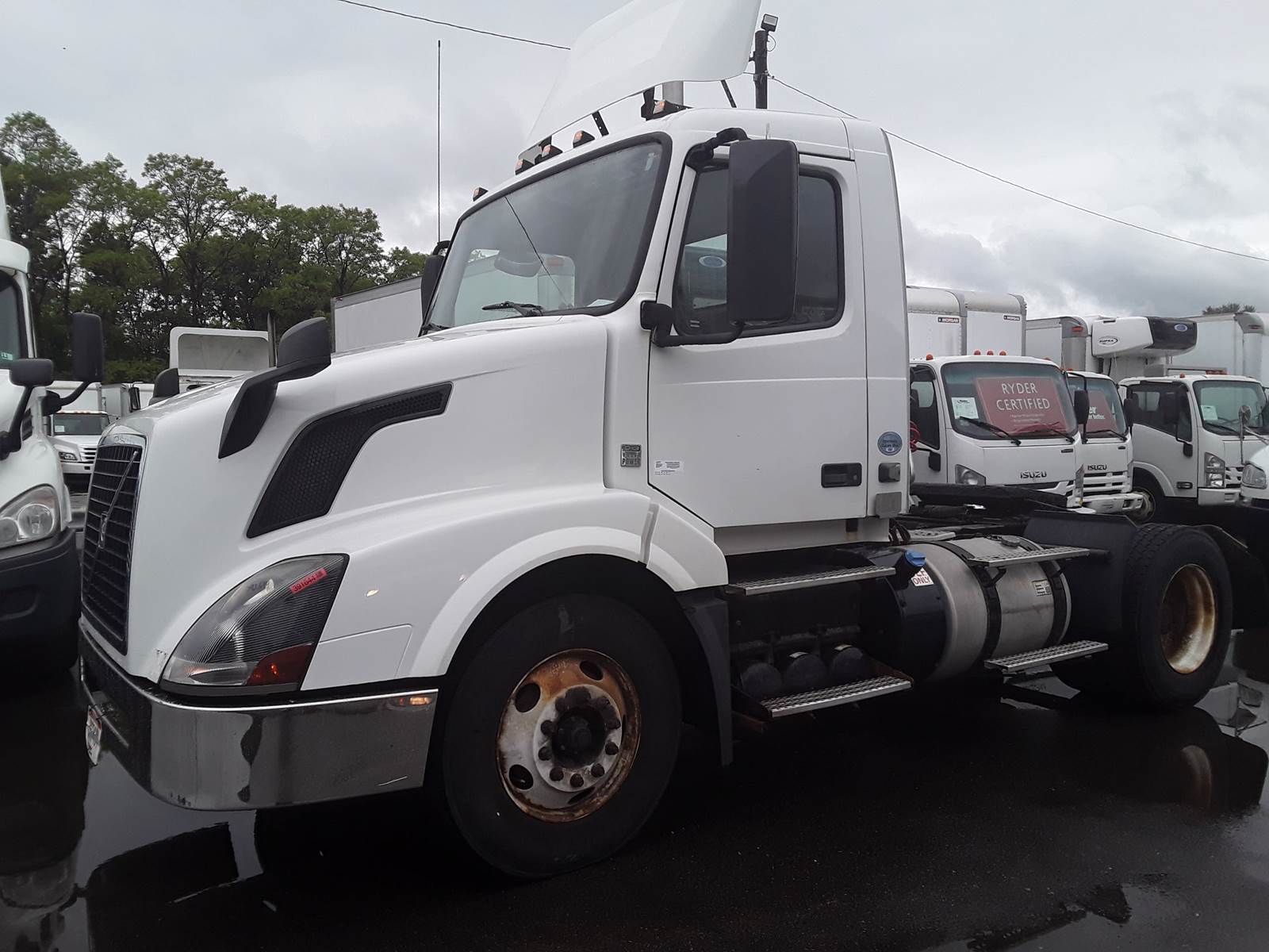 2016 Volvo VNL42T Single Axle Day Cab Truck - 405HP, 12 For Sale ...