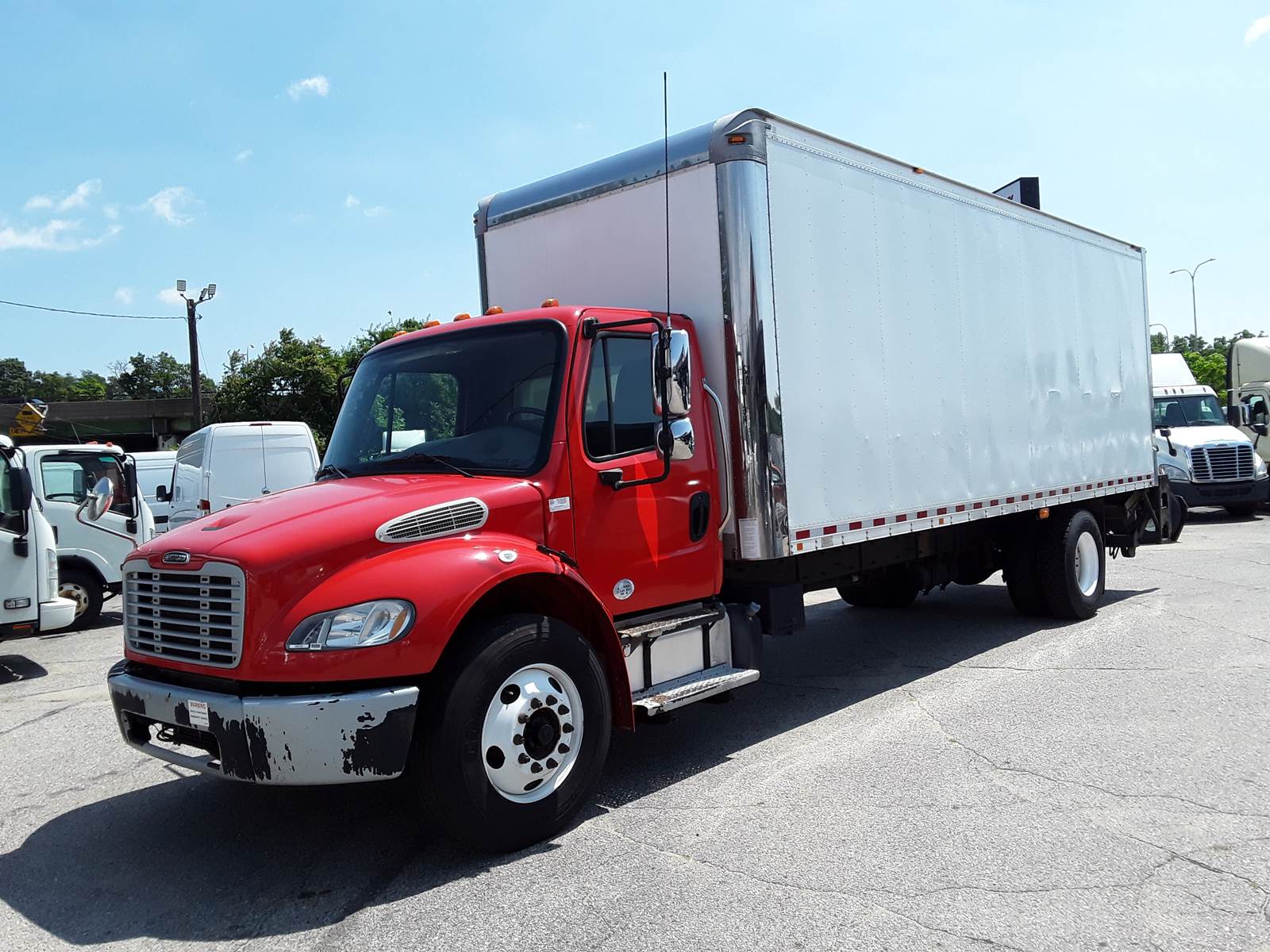2016 Freightliner M2 106 24 ft Box Truck - 280HP, 9, Roll up Door ...