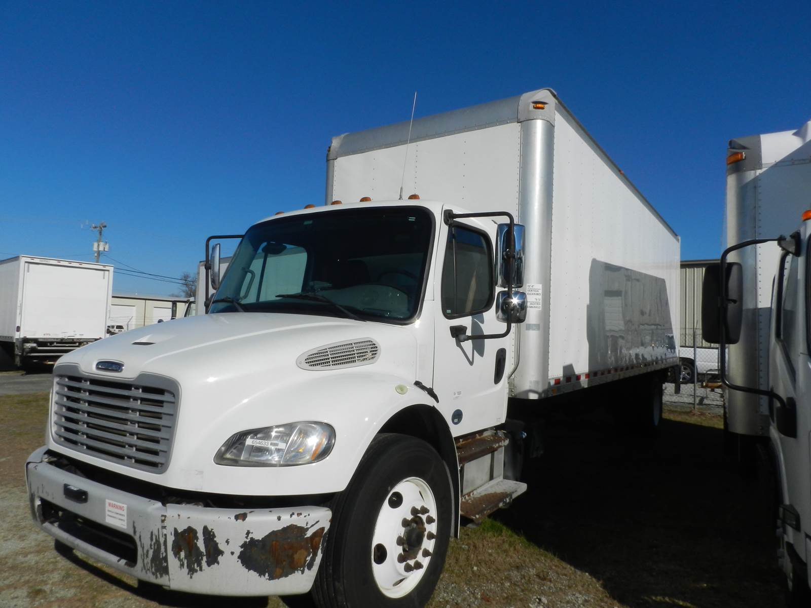 2016 Freightliner M2 106 26 ft Box Truck - 280HP, 9 Speed Automatic ...