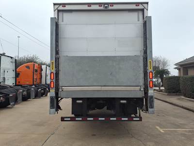 2018 International 4300 26 ft Box Truck - 240HP, 7 Speed Automatic ...