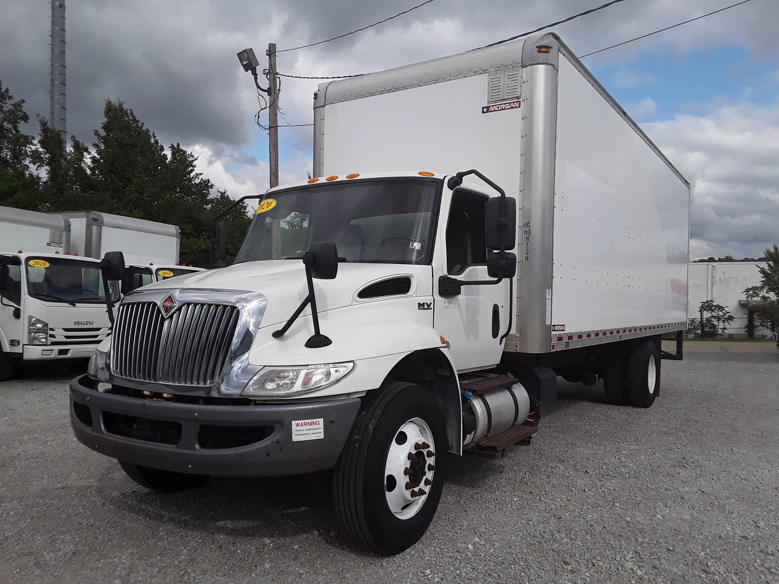 2020 International 26 Ft Box Truck