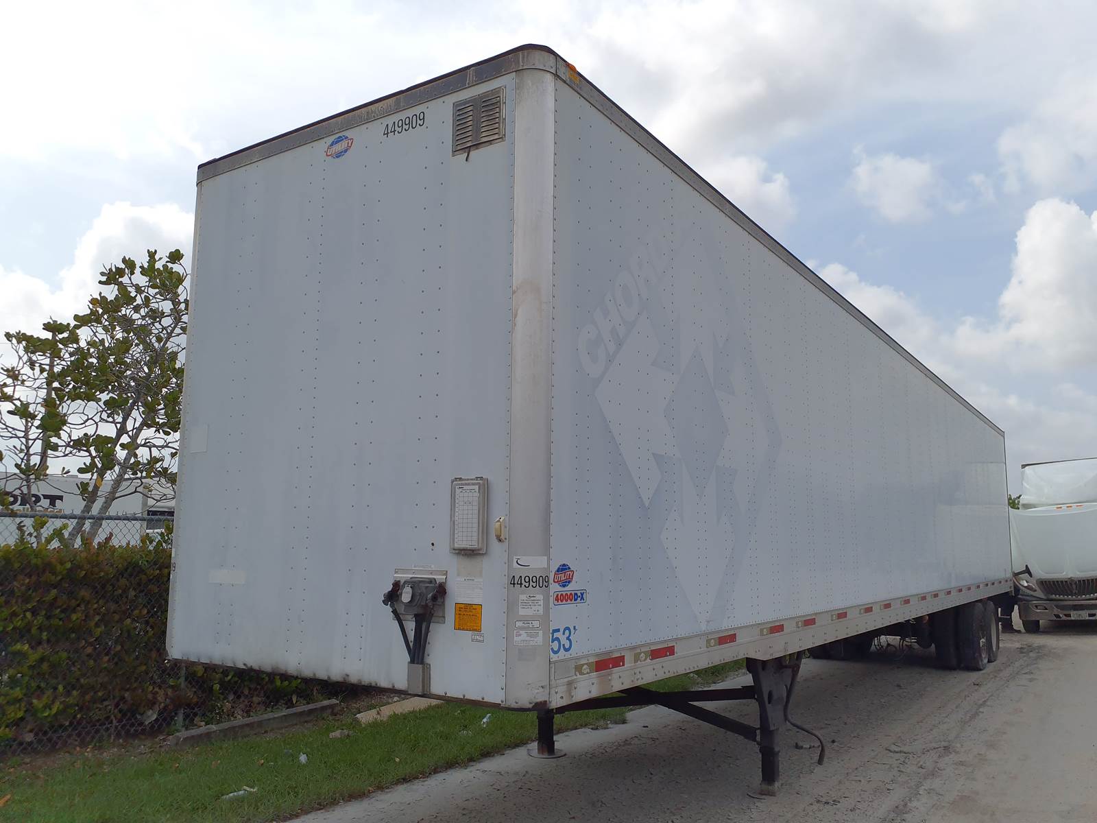2009 UTILITY 4000DX 53 ft Dry Van Trailer - Roll up Door, Air Ride For ...