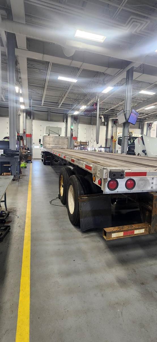 2014 UTILITY FS2CHS 48x102 Flatbed Trailer - Leaf Springs For Sale ...