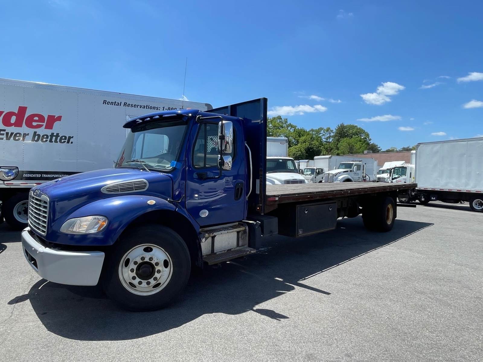 2017 Freightliner M2 106 26 ft Flatbed Truck - 280HP, 9 Speed Automatic For Sale | Farmingdale ...