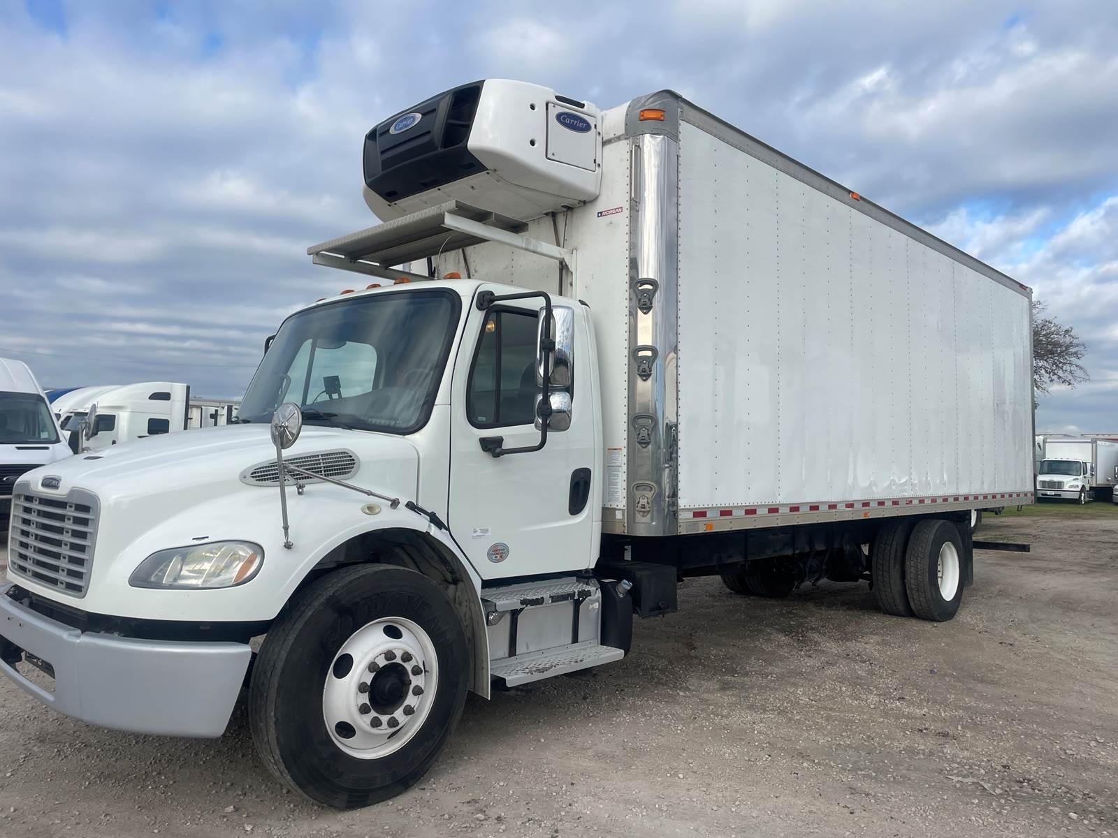 2017 Freightliner M2 106 26 ft Refrigerated Truck - 240HP, 9 Speed Automatic For Sale, 257,522 ...